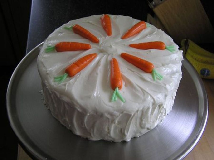Carrot Cake With Fondant Carrots - CakeCentral.com