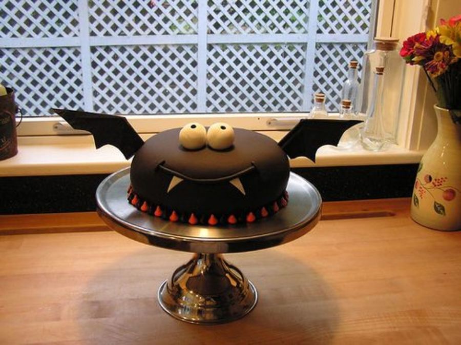 Batty.jpg - CakeCentral.com