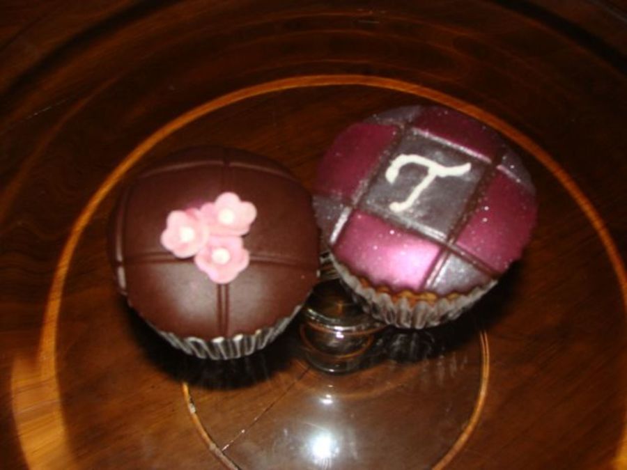 Checkerboard And Flower Cupcakes - CakeCentral.com