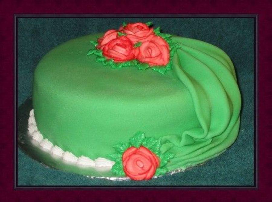 Fondant Drape - CakeCentral.com
