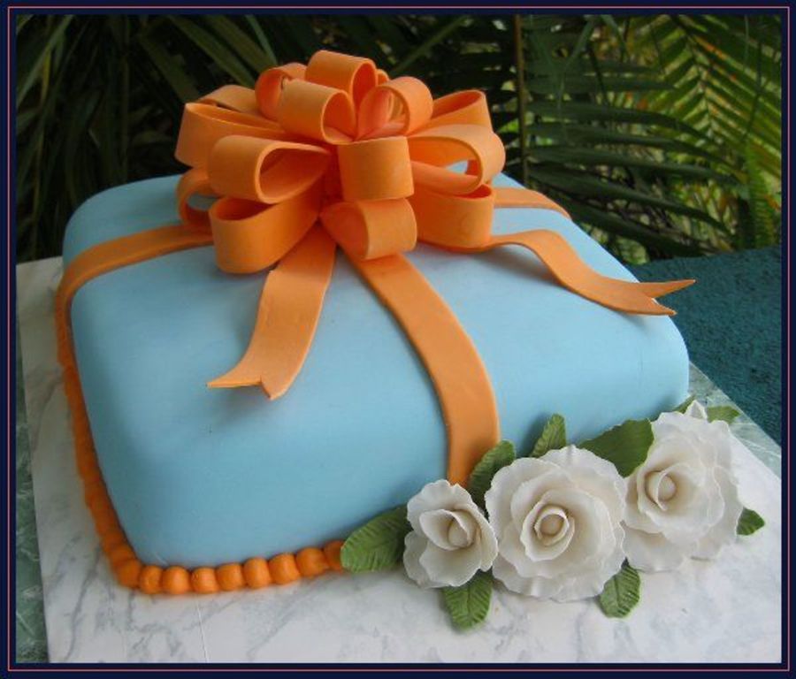 Present Cake - CakeCentral.com