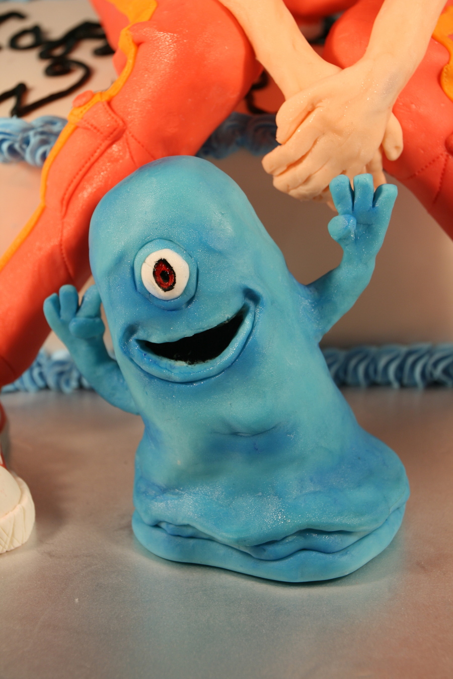 Monsters Vs. Aliens Cake - CakeCentral.com