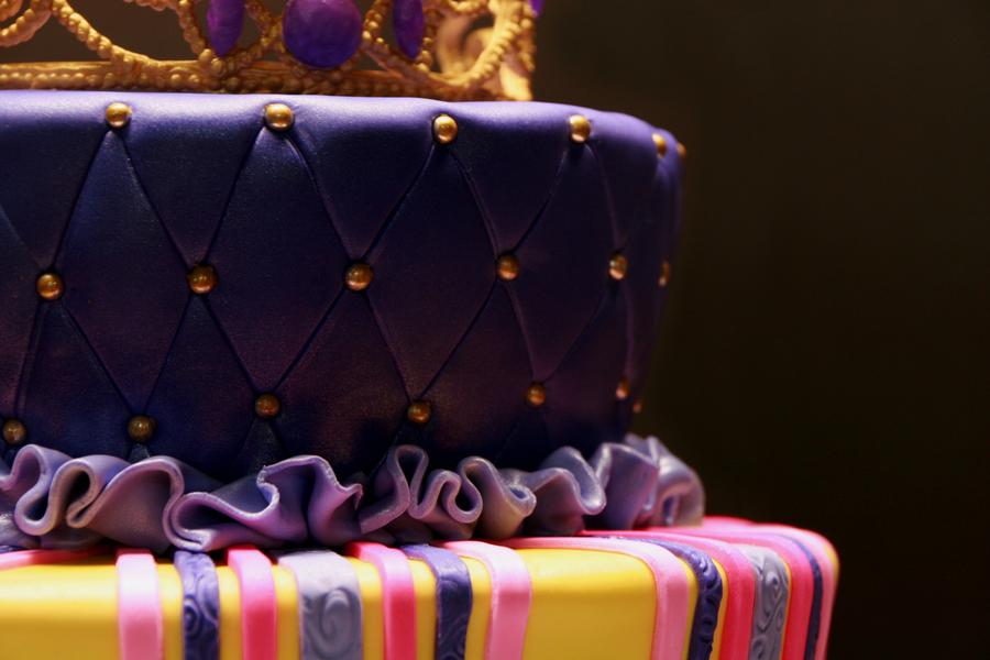 Golden Birthday Gold Crown Cake - CakeCentral.com