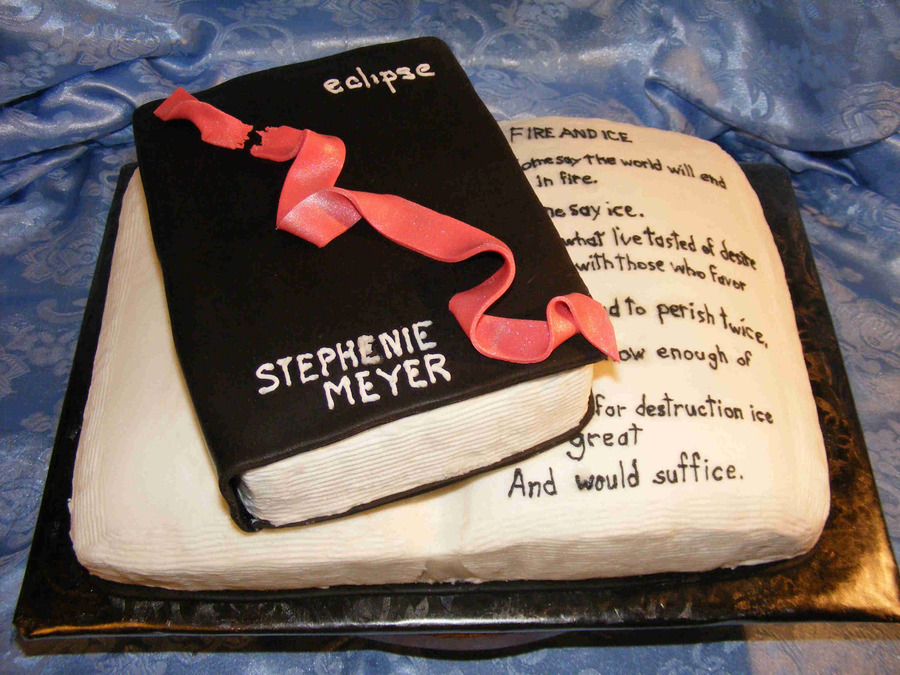 Twlight Eclipse - CakeCentral.com