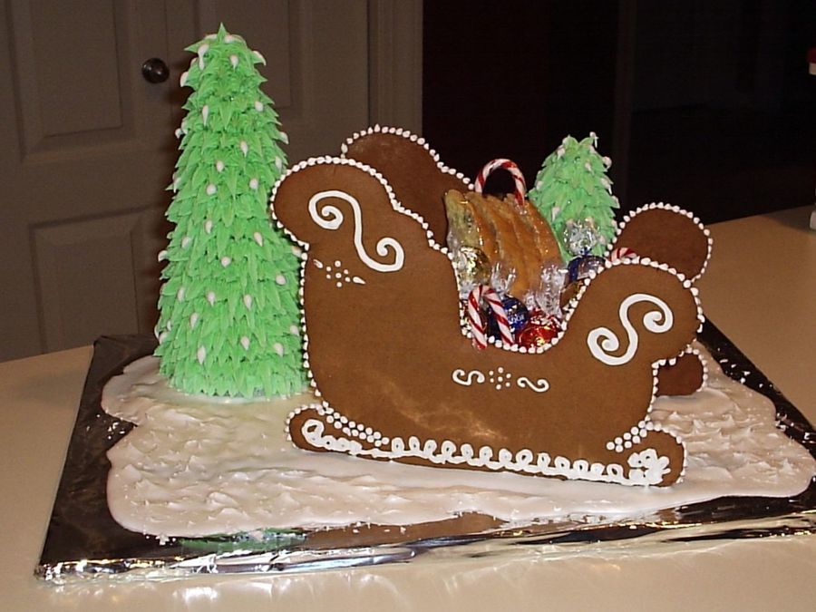 Santa's Gingerbread Sleigh - CakeCentral.com