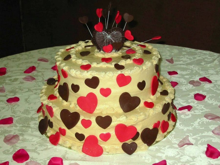 Exploding Hearts Wedding Cake - CakeCentral.com