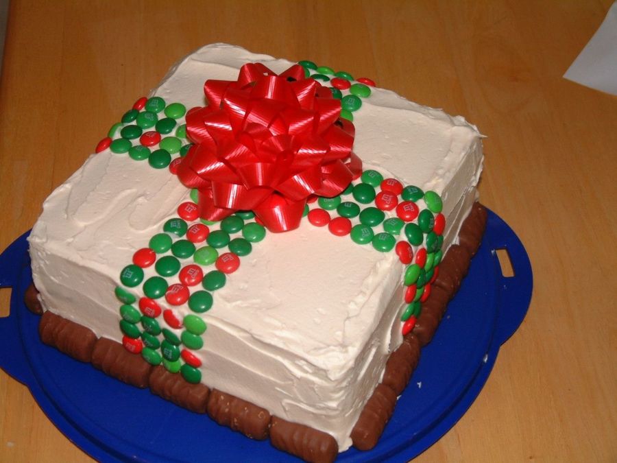 Present Cake - CakeCentral.com