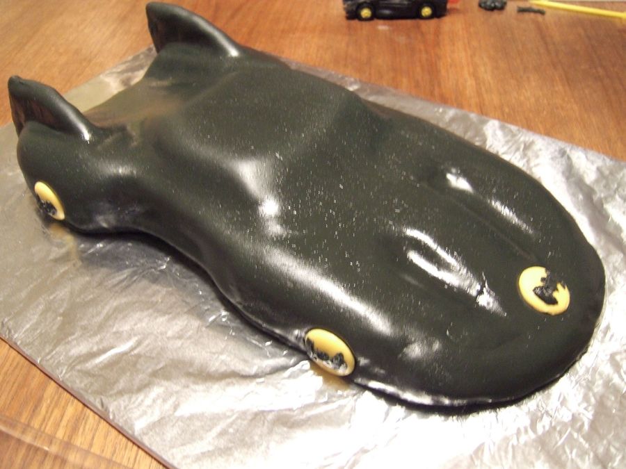 Batmobile Cake - CakeCentral.com