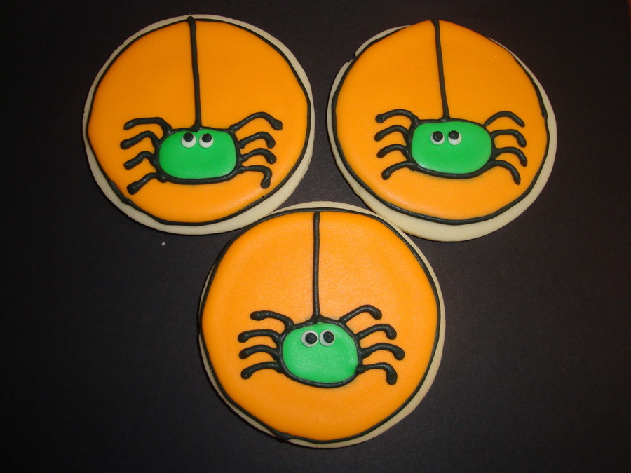 Eeeek Spiders - CakeCentral.com