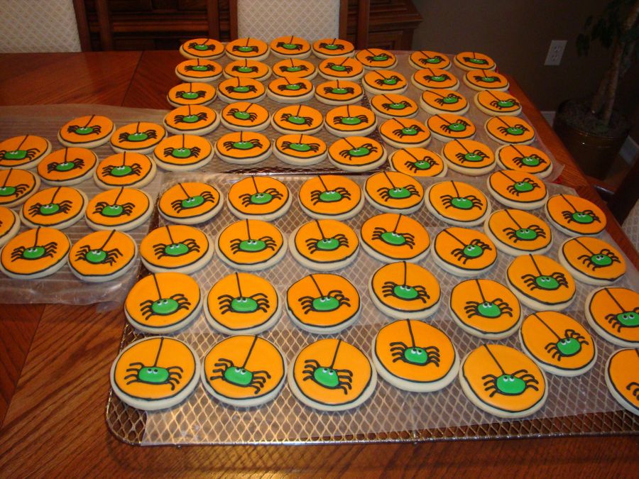 Eeeek Spiders - CakeCentral.com