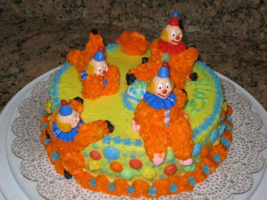 Lounging Clowns - CakeCentral.com
