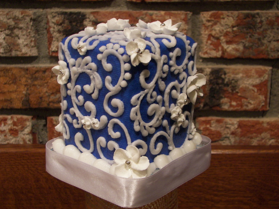 Blue With White Scrolls Mini Cake - CakeCentral.com