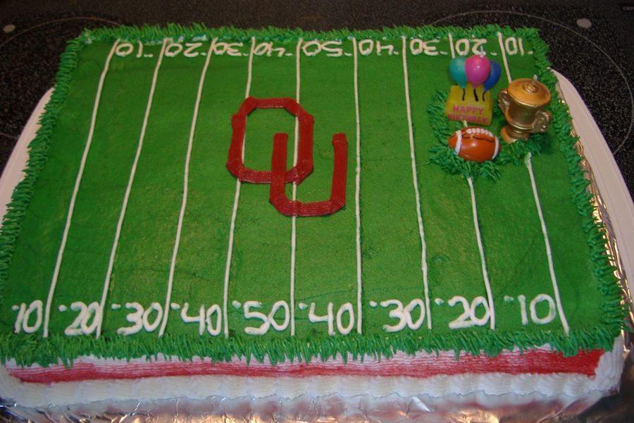 Ou Football Field - CakeCentral.com