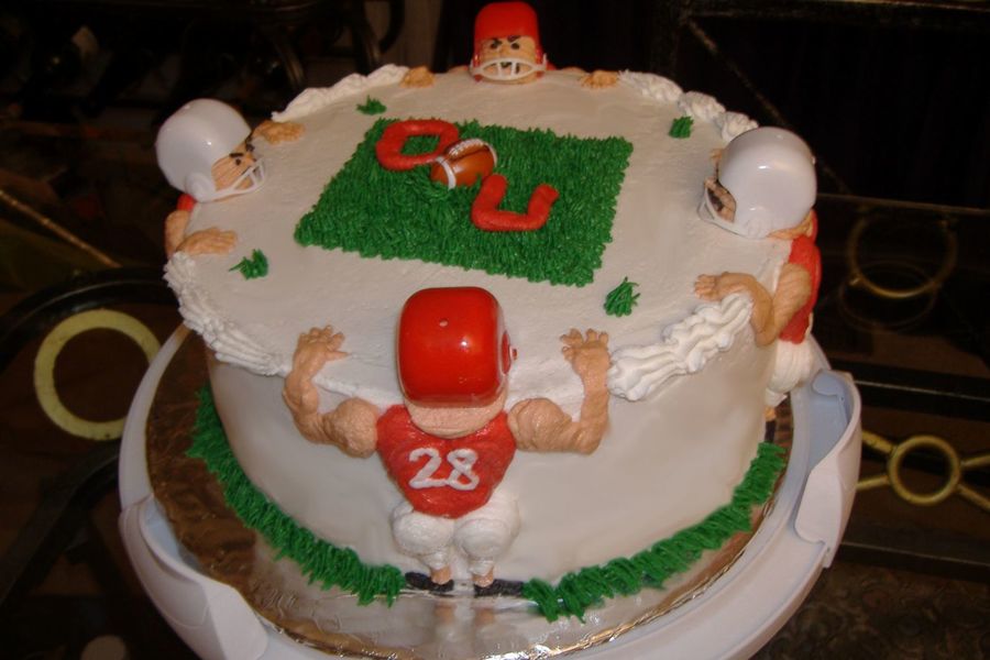 Ou Football Players - CakeCentral.com