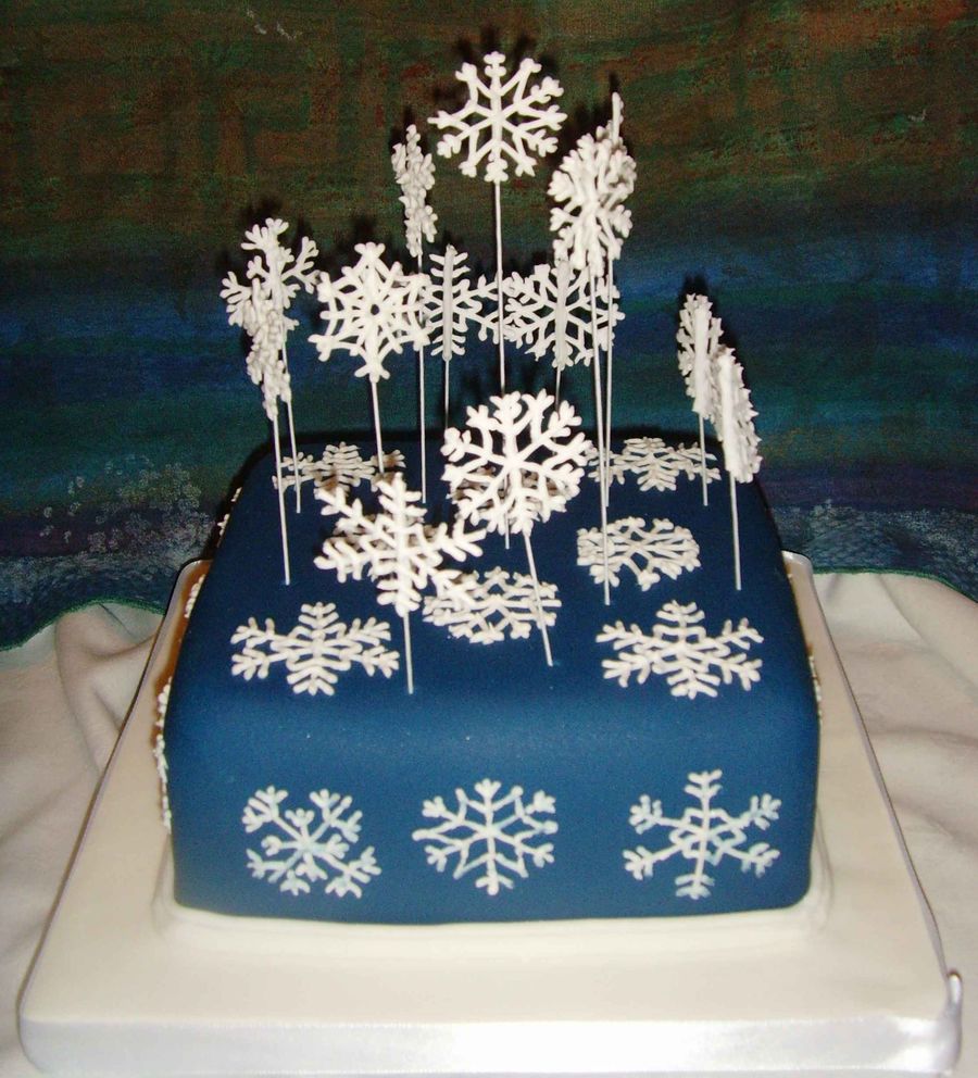 Snowflake Cake - CakeCentral.com