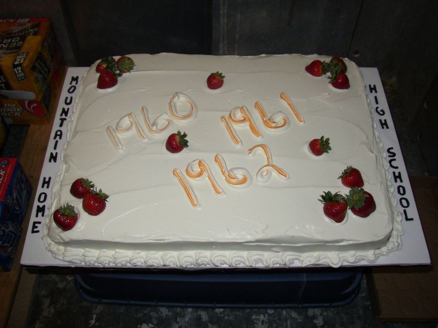 Class Reunion Cake - CakeCentral.com