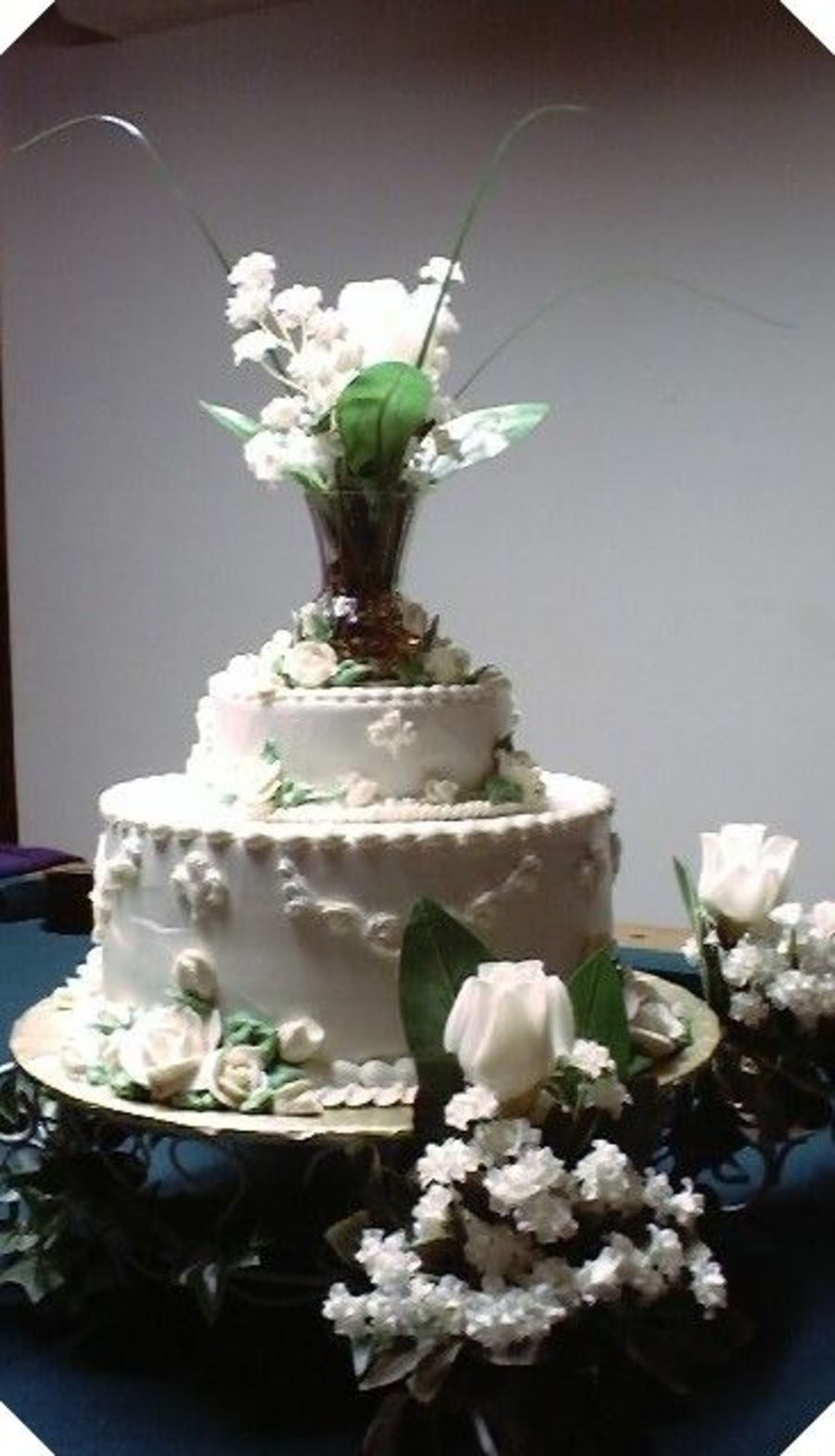 Off White Wedding - CakeCentral.com
