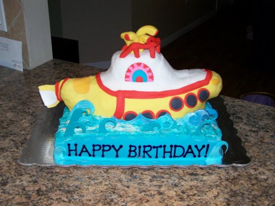 Yellow Submarine Cake - CakeCentral.com