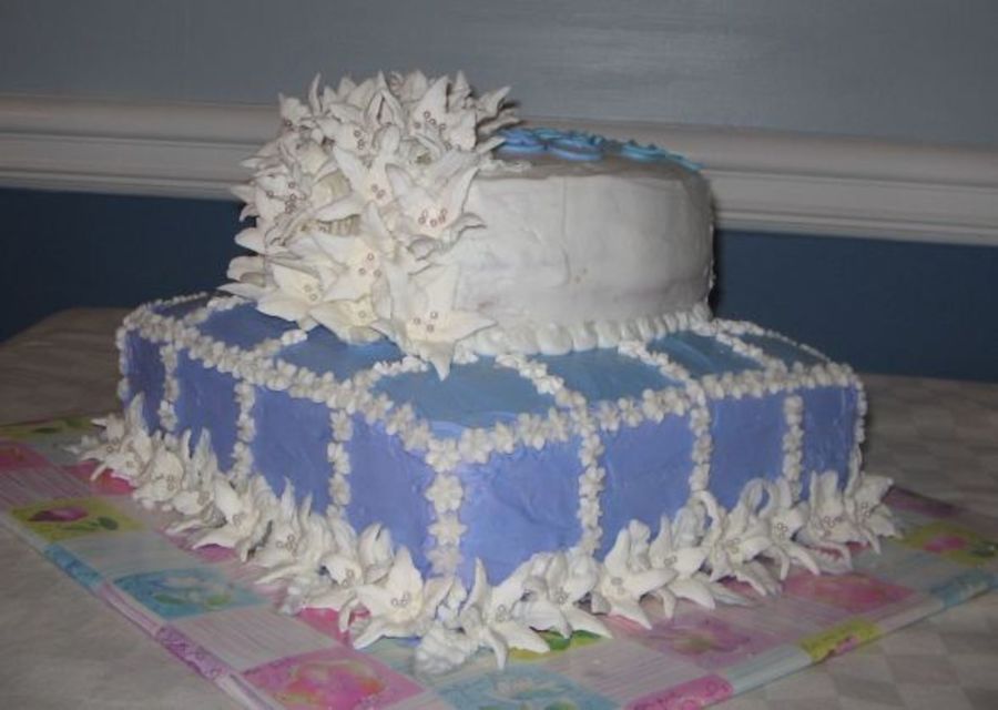 Side Pic Of Grandmothers Cake - CakeCentral.com