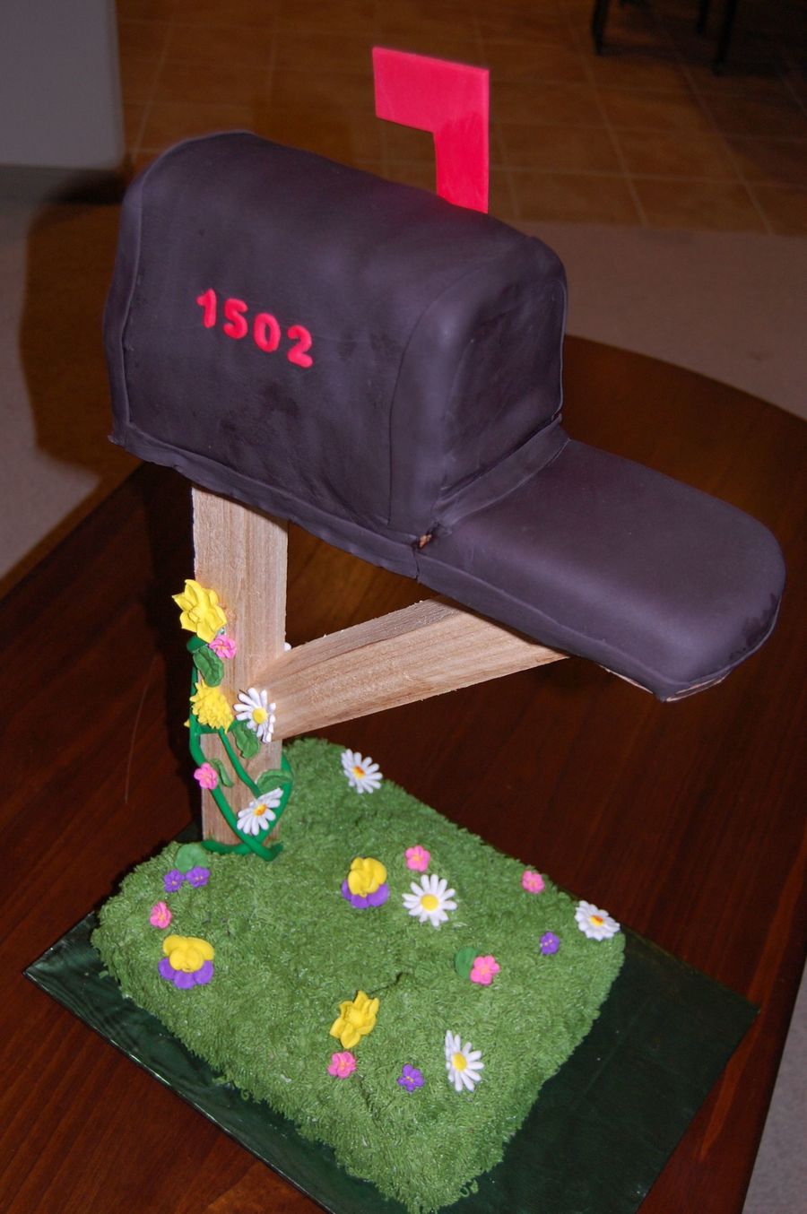 Mailbox Cake - CakeCentral.com