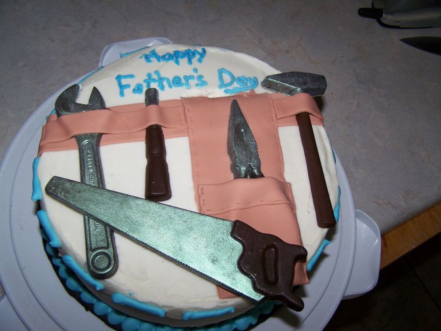 Father's Day Tool Belt - CakeCentral.com