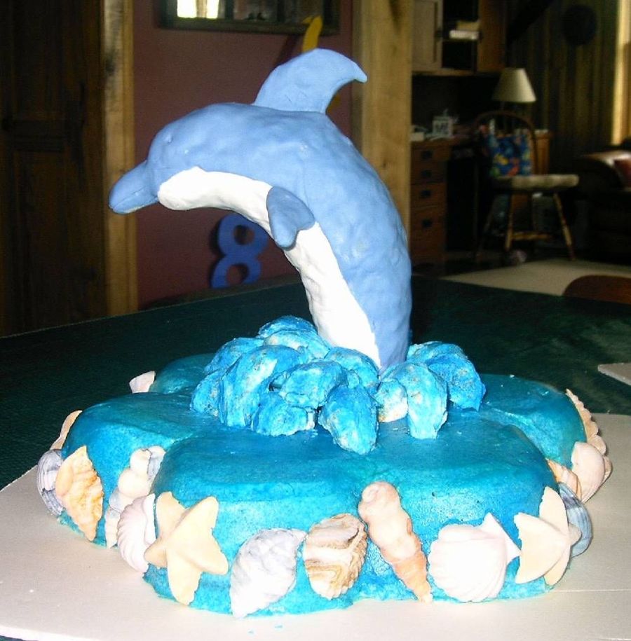 Lydia's Dolphin - CakeCentral.com