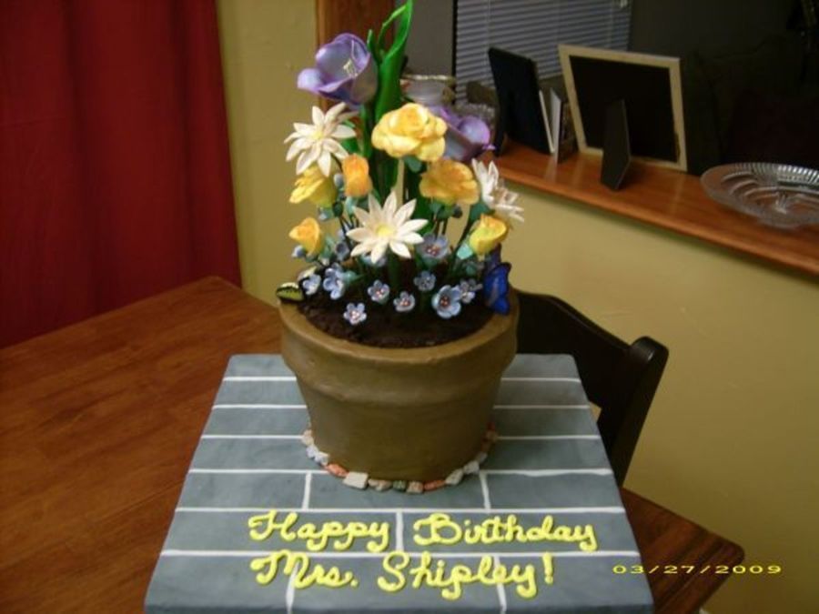 Flowerpot - CakeCentral.com