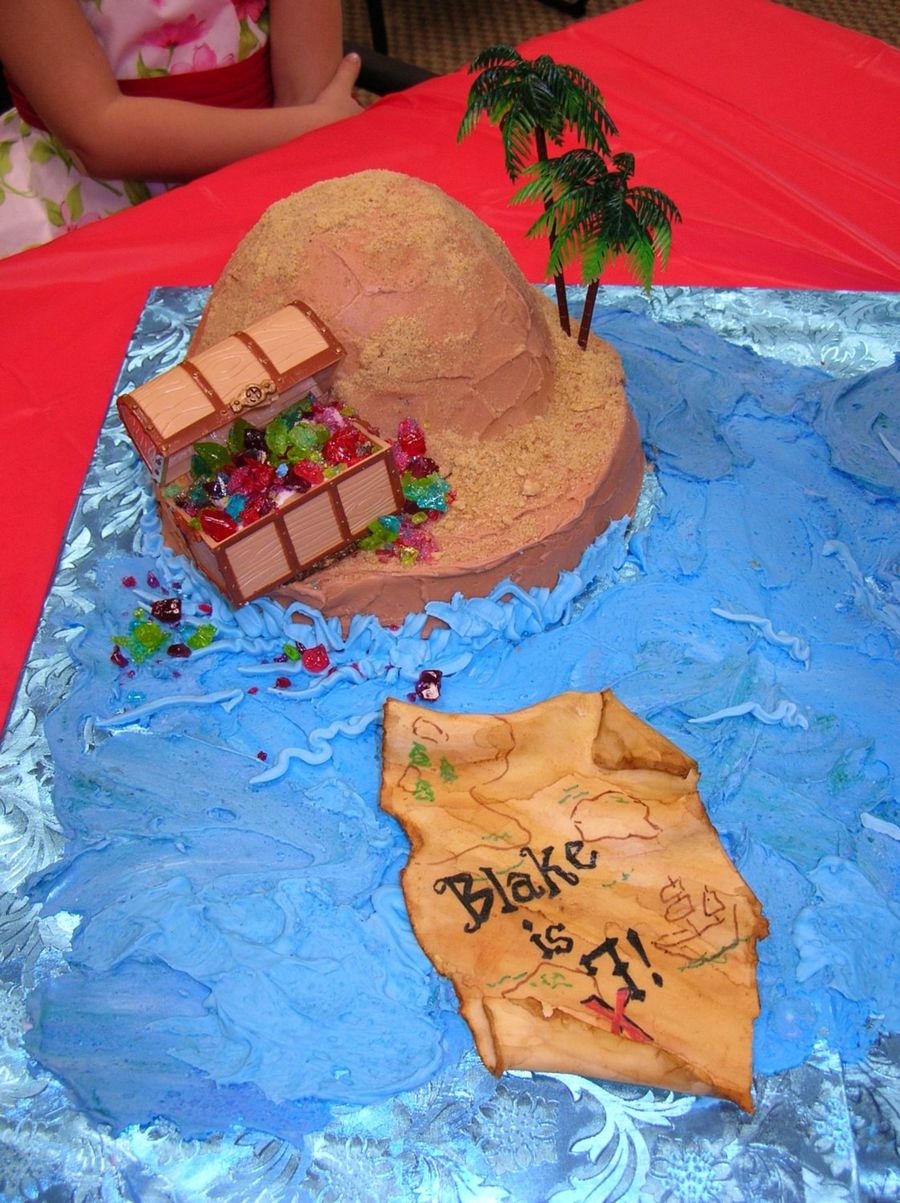 Treasure Island & Personalized Map - CakeCentral.com