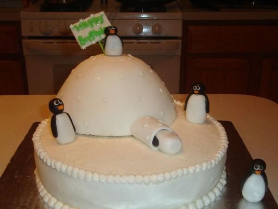 Igloo & Penguin Cake - CakeCentral.com