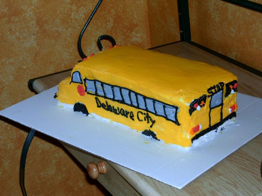 School Bus - CakeCentral.com