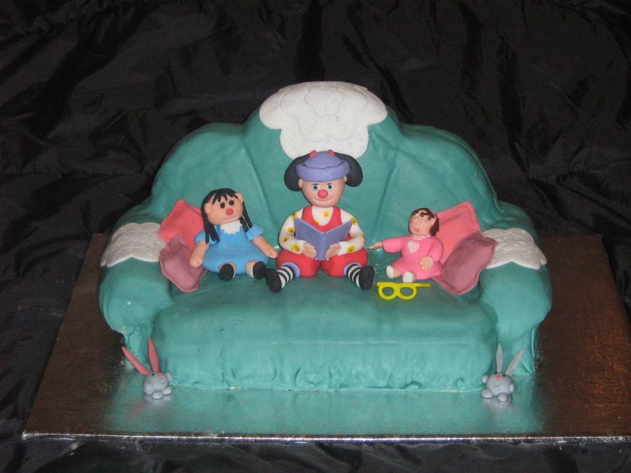 Big Comfy Couch - CakeCentral.com