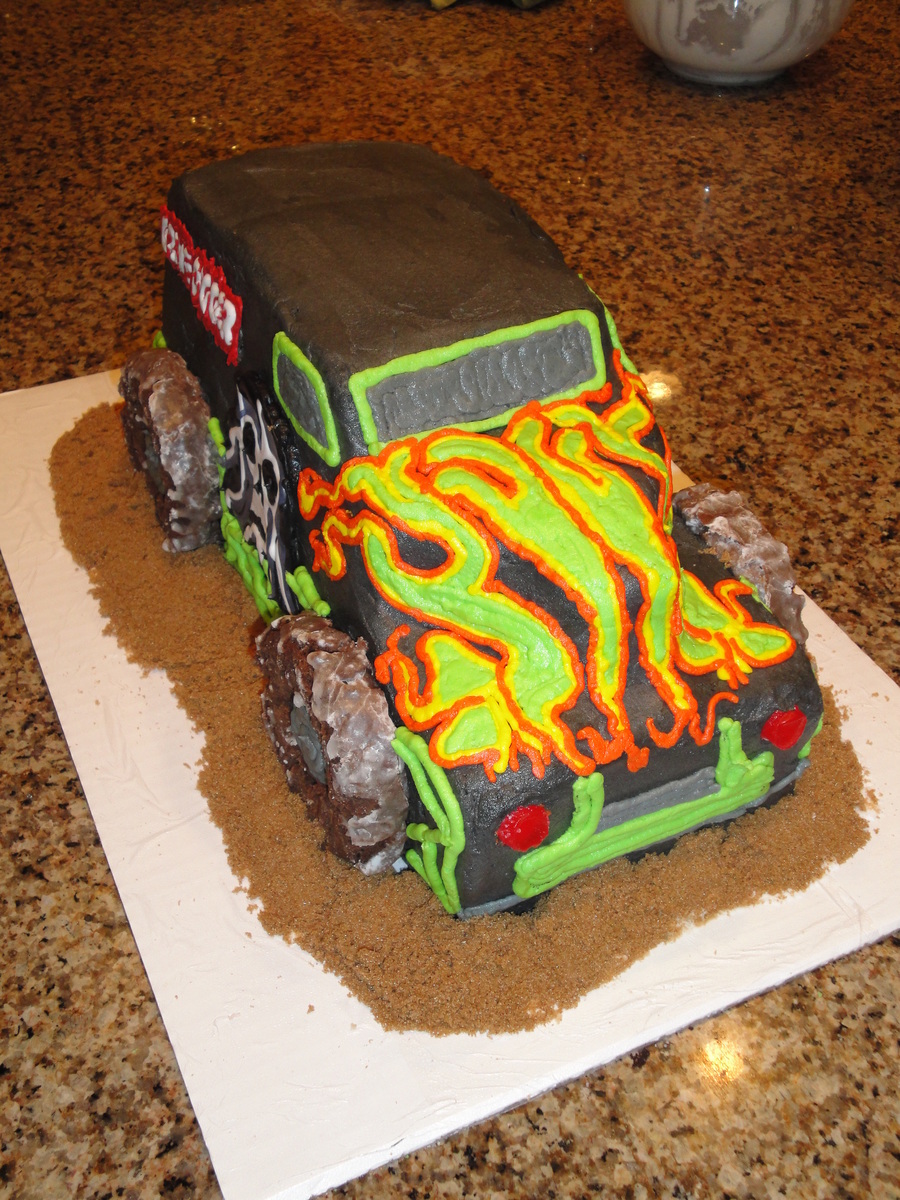 Grave Digger Monster Truck - CakeCentral.com