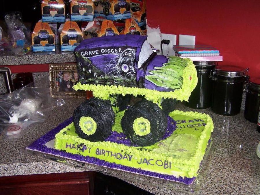 Grave Digger - CakeCentral.com