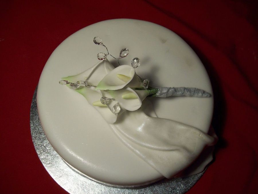 Calla Lilly Cake - CakeCentral.com