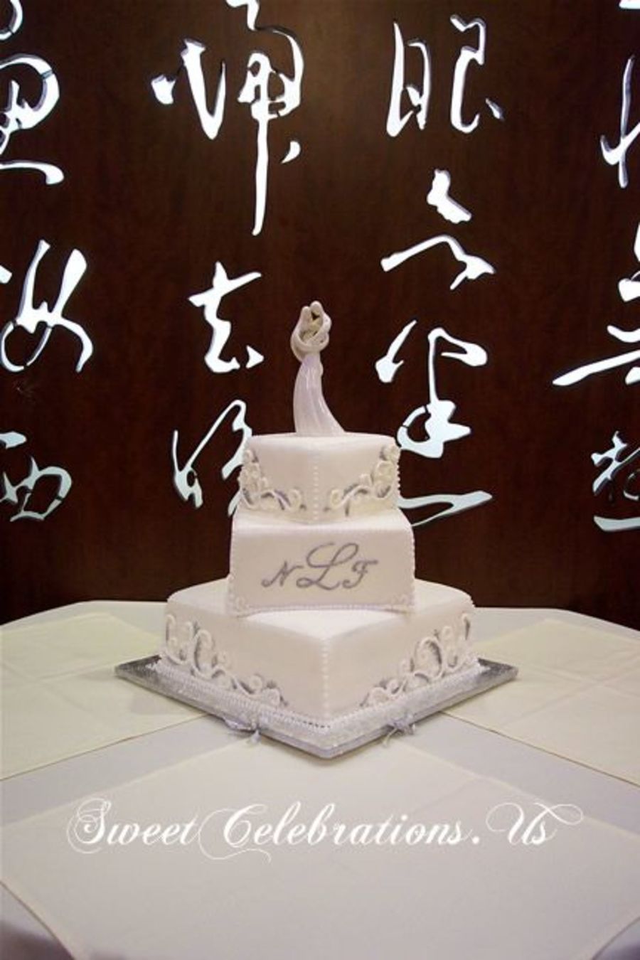 Offset Squre Tiers - Sweet Celebrations 2005 - CakeCentral.com