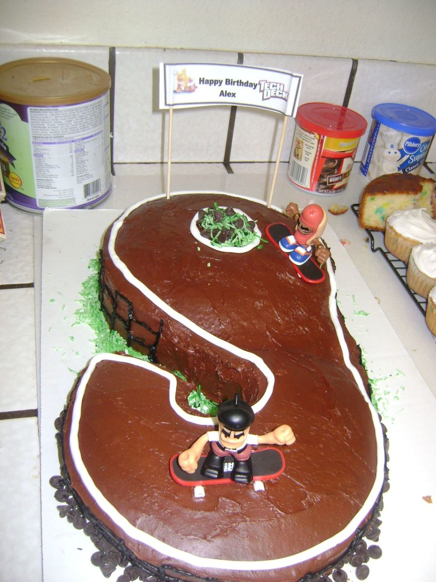 9Th Tech Deck Cake - CakeCentral.com