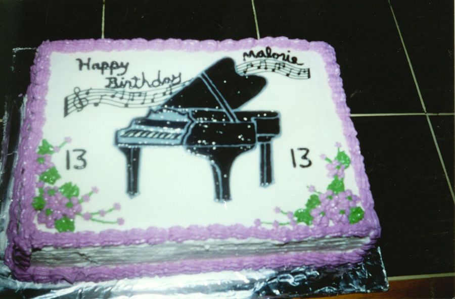Grand Piano Birthday Cake - CakeCentral.com