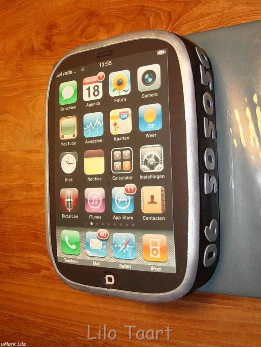 Iphone Birthday Cake - CakeCentral.com