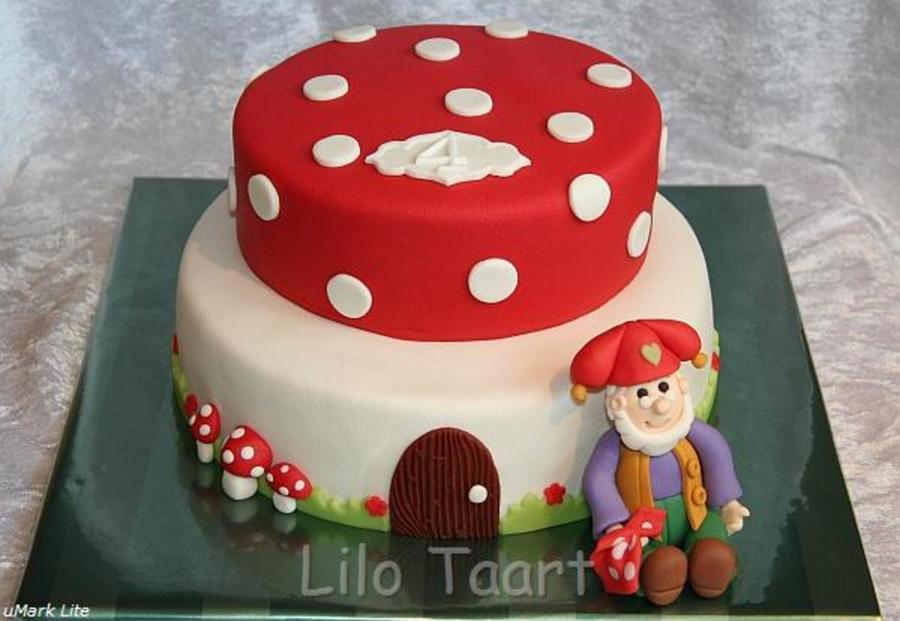 Red With White Dots! - CakeCentral.com