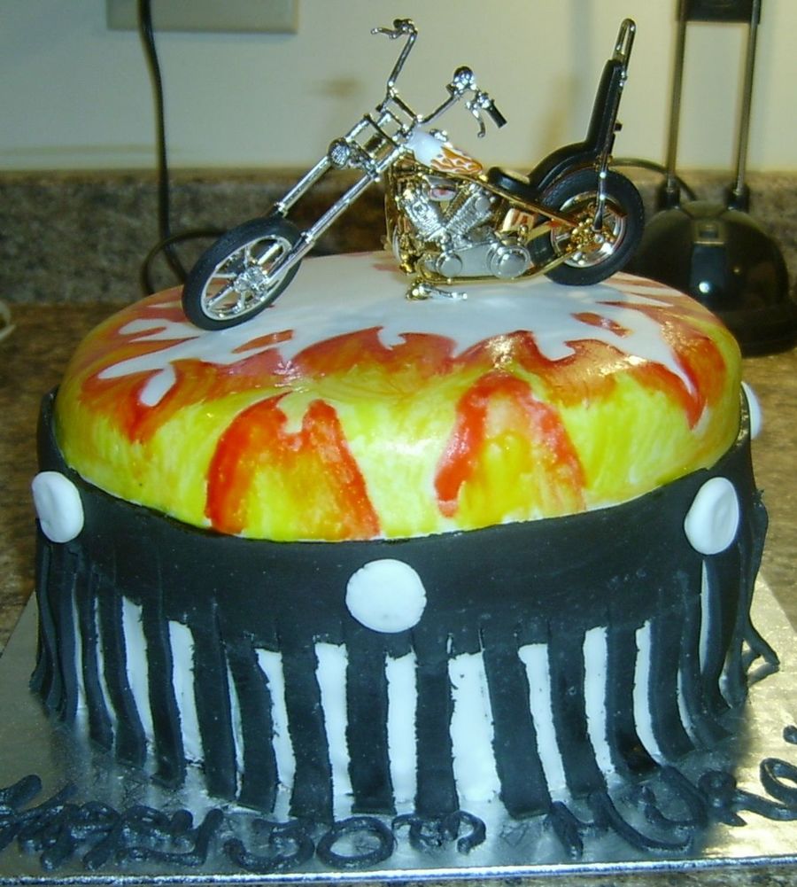 Harley_Cake.jpg - CakeCentral.com