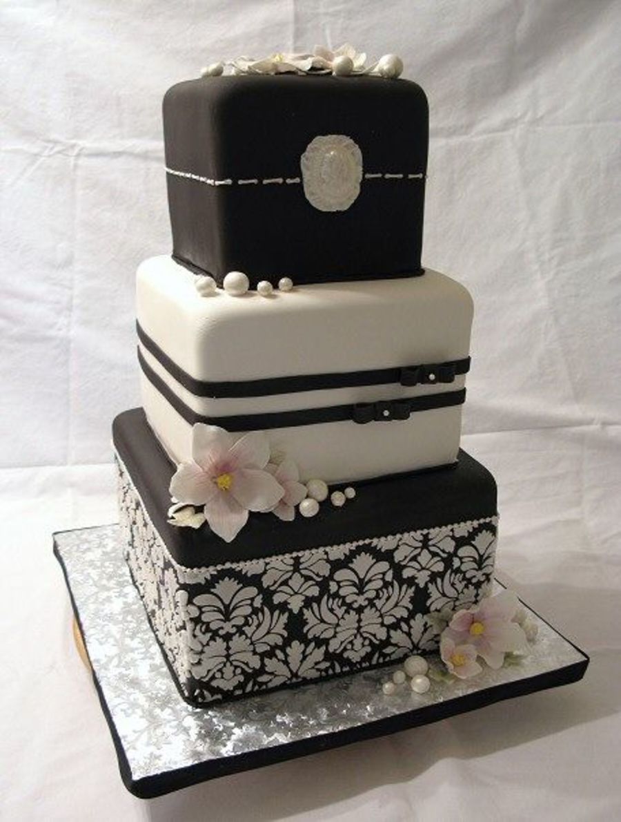 Cameo - CakeCentral.com