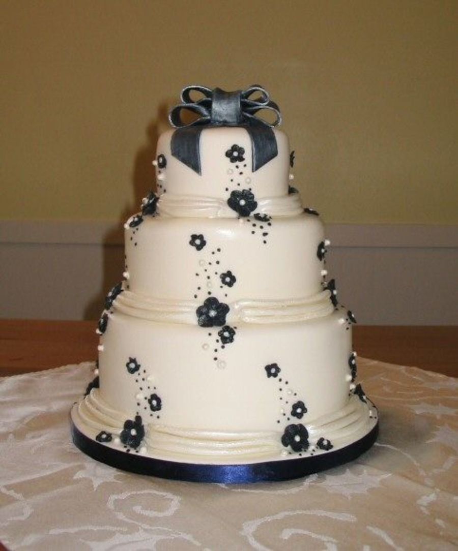 1St Mmf Cake - CakeCentral.com