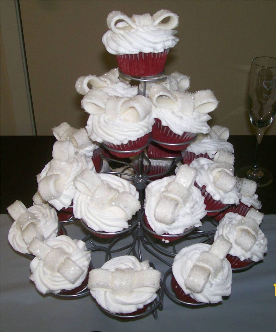 Bow Cupcakes - CakeCentral.com
