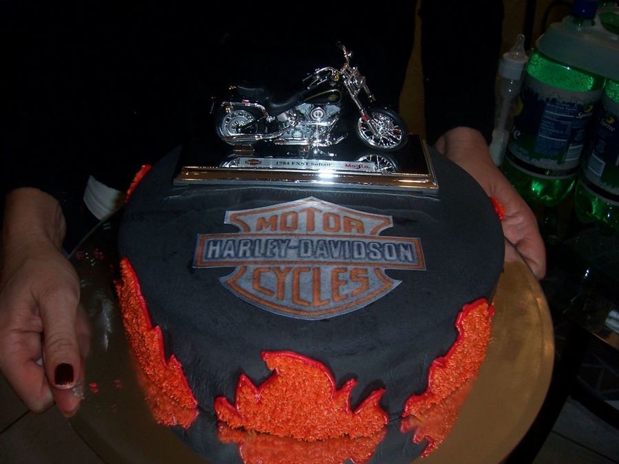 Harley Davidson - CakeCentral.com