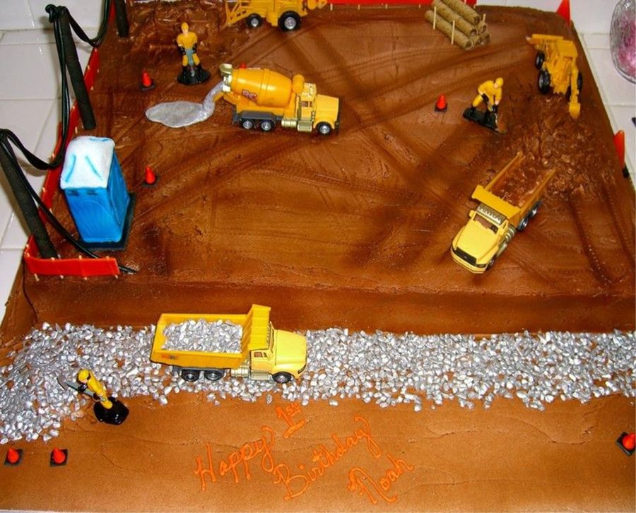 Construction Site Cake... - CakeCentral.com