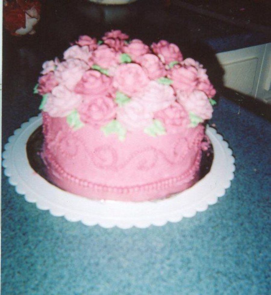 Practicing Roses - CakeCentral.com