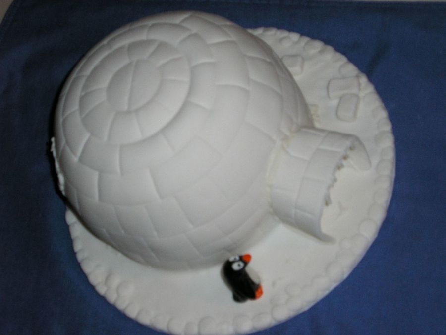 Igloo & Penguin - CakeCentral.com