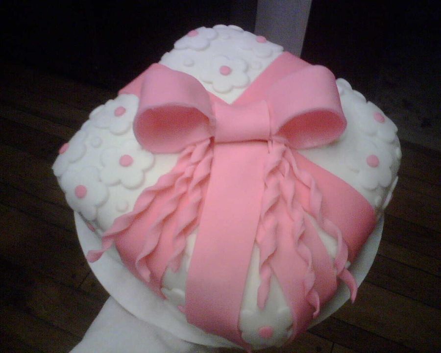 Fondant Present Cake - CakeCentral.com