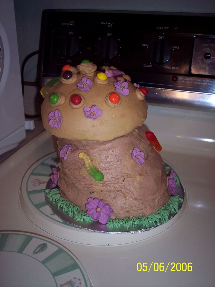 Mushroom Cake - CakeCentral.com