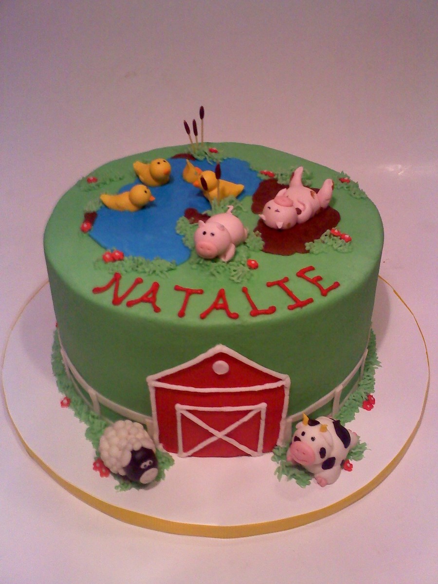 Barnyard Birthday Cake - CakeCentral.com